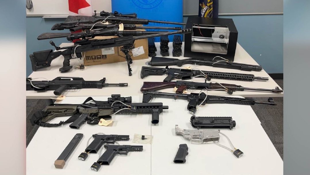 Canadian border agents charge Manitoba man for illegal gun ...