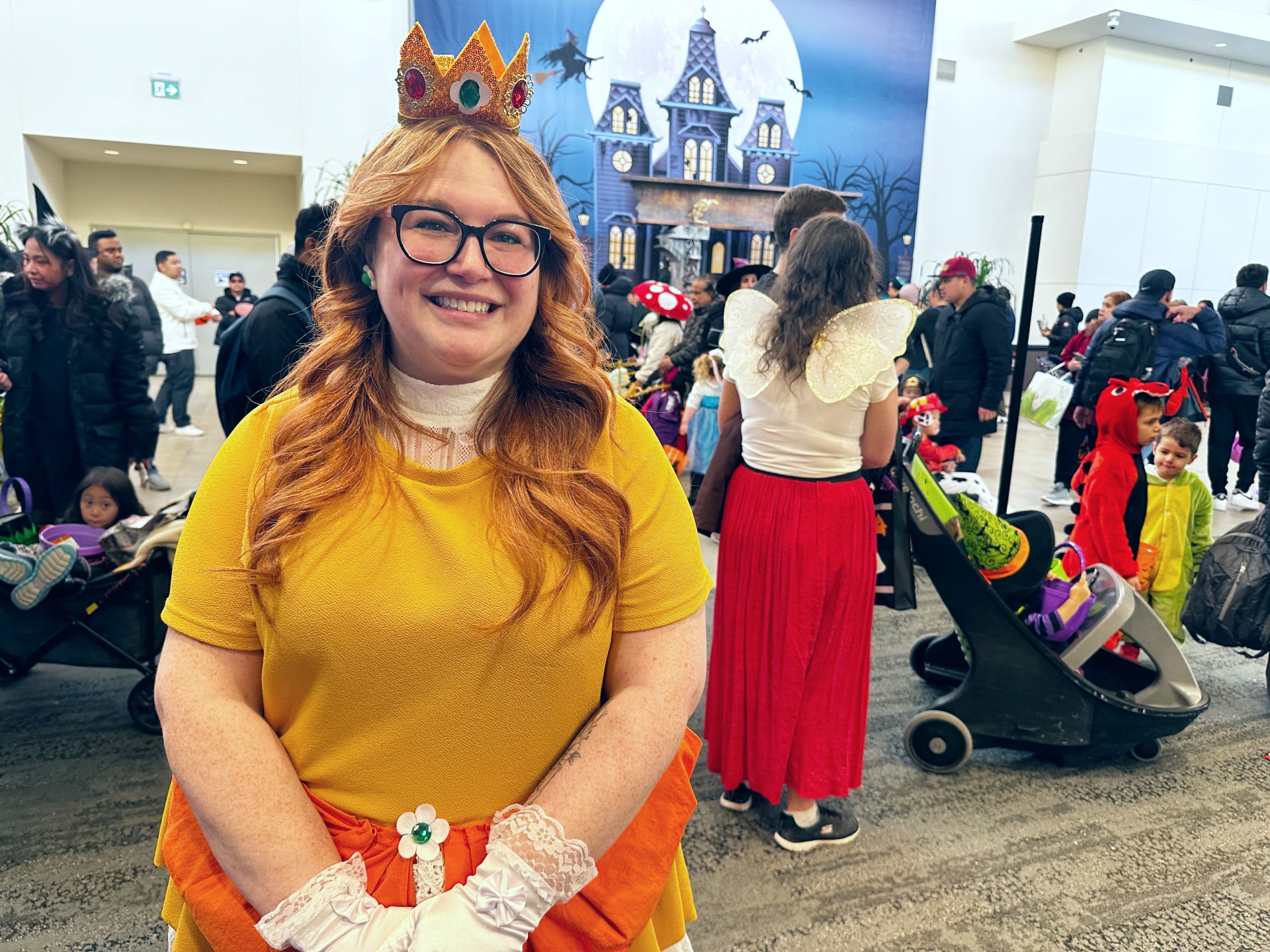 Families escape the cold by trick-or-treating indoors - CityNews Winnipeg