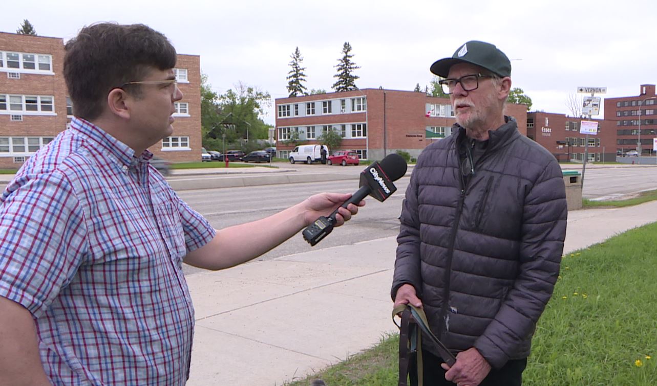 ‘Really unsafe’: Potential collapse of building forces pedestrians into ...
