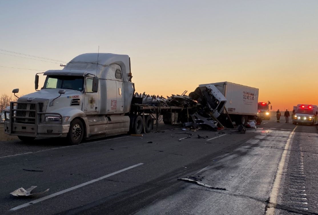 Two semi-trucks crash near Sidney, Manitoba - CityNews Winnipeg
