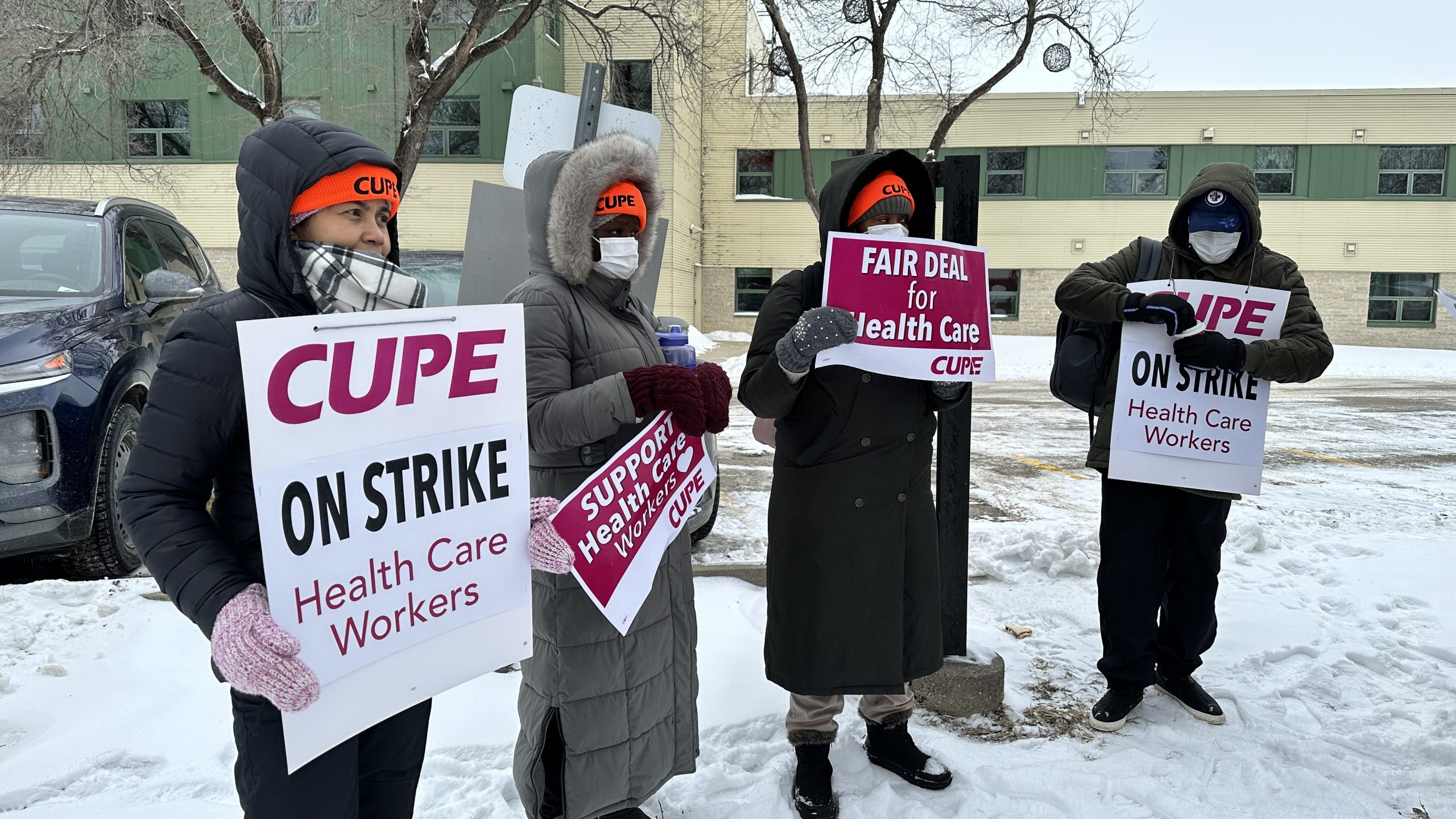Healthcare workers at Ten Ten Sinclair on the picket line as of ...