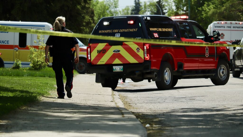 Winnipeg firefighters respond to fire in 2-storey rooming house