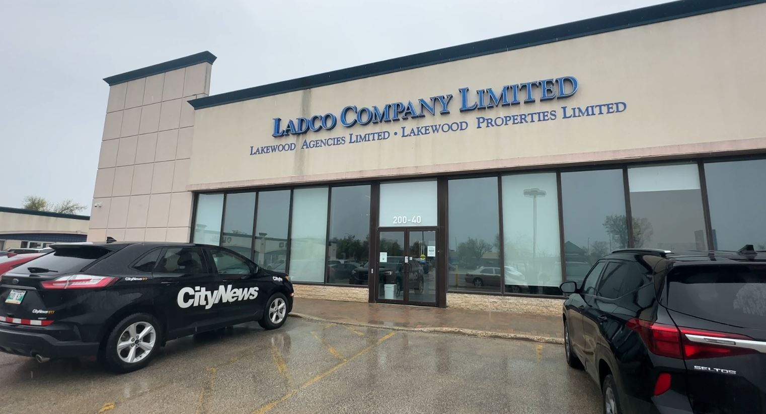 ‘I want my stuff’: Tenant tense as landlord of building at risk of ...