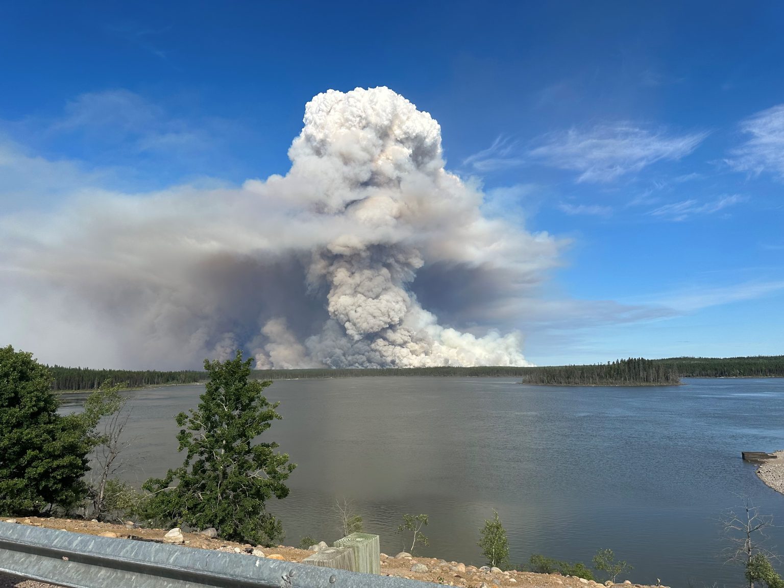 Leaf Rapids residents return home; out-of-control wildfire still raging ...
