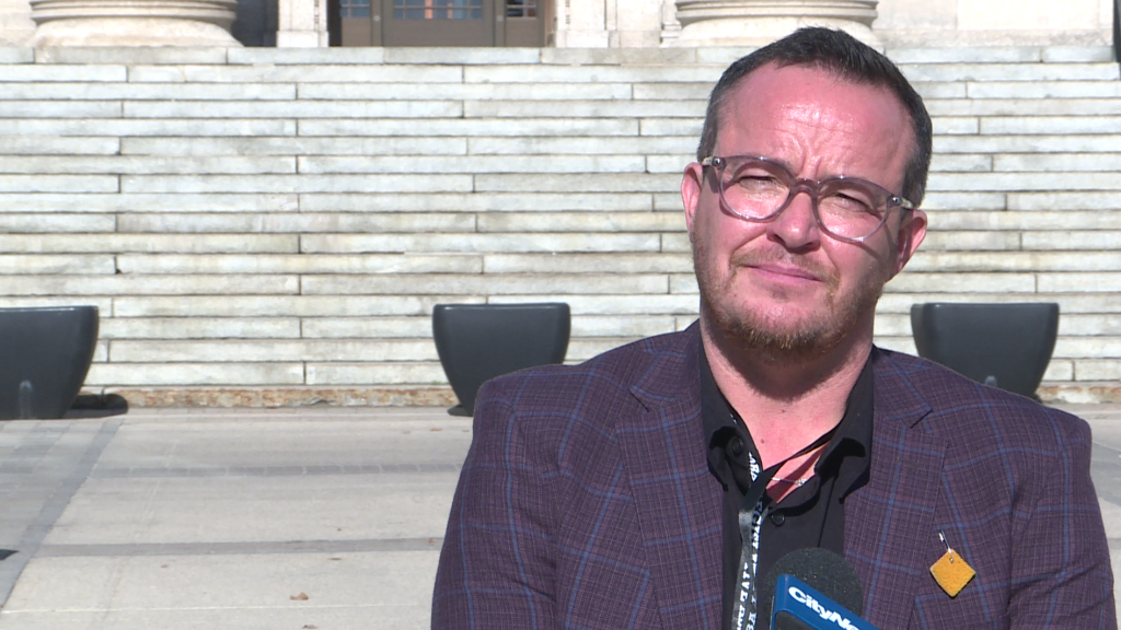 Ryan Reynolds, Shawn Mendes among Canadian celebs in #PlanktheCurve ...