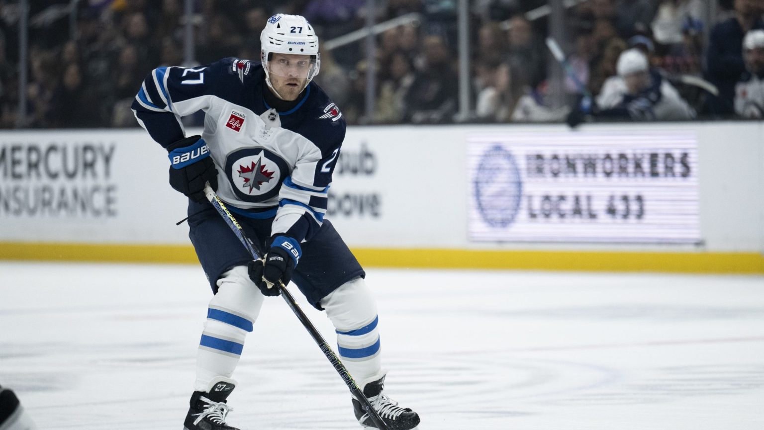 After decade with Jets, Nikolaj Ehlers signs six-year deal with Hurricanes