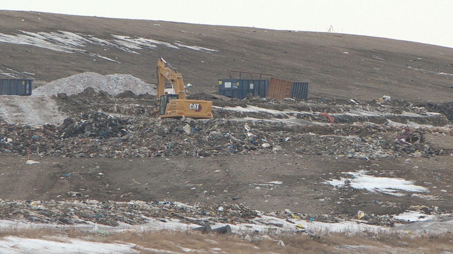 Indigenous women's families denounce Winnipeg landfill search opponents