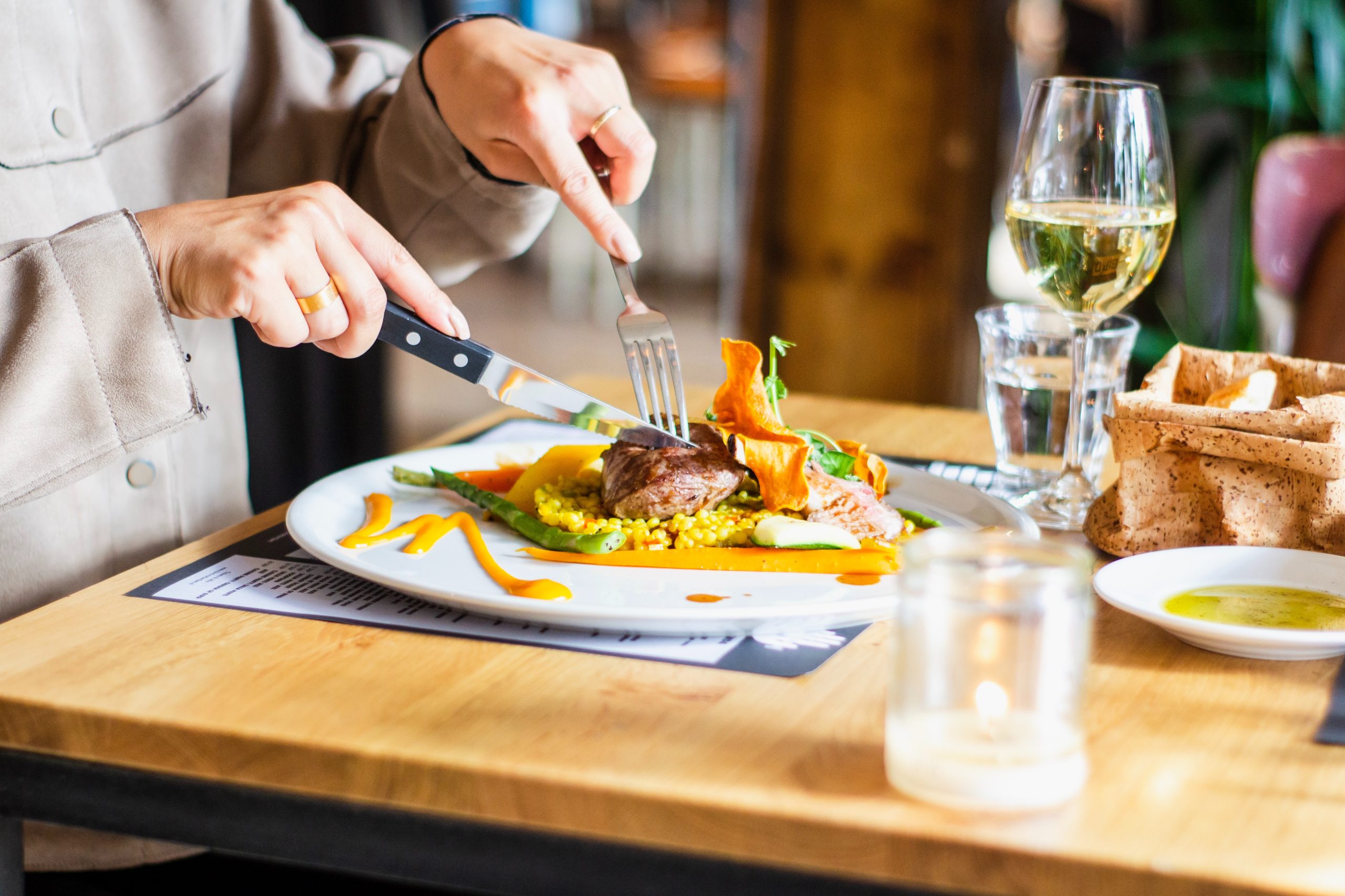 Manitoba ranks last in restaurant customer satisfaction - CityNews Winnipeg