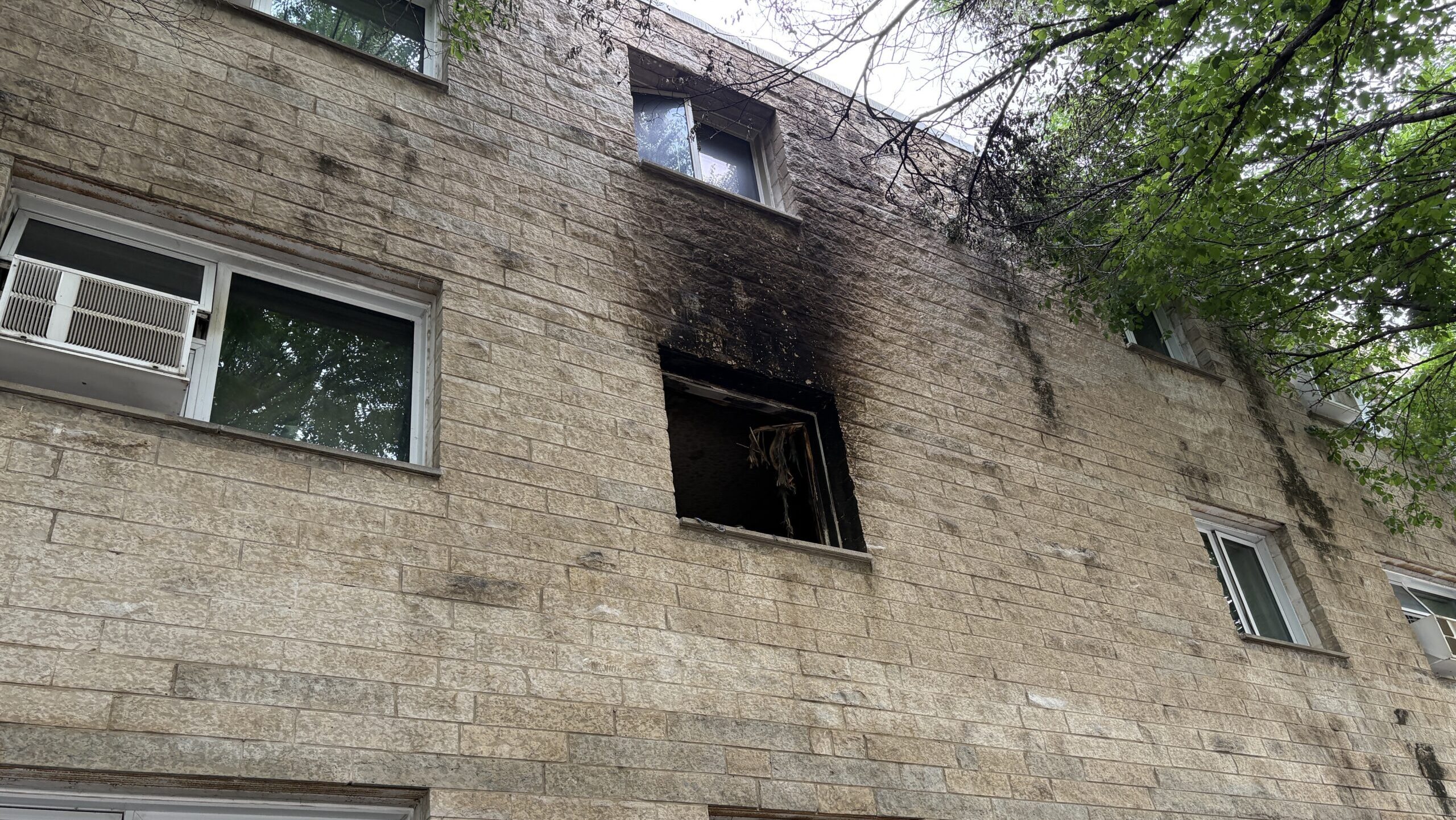 River-Osborne apartment building fire leads to critical injury