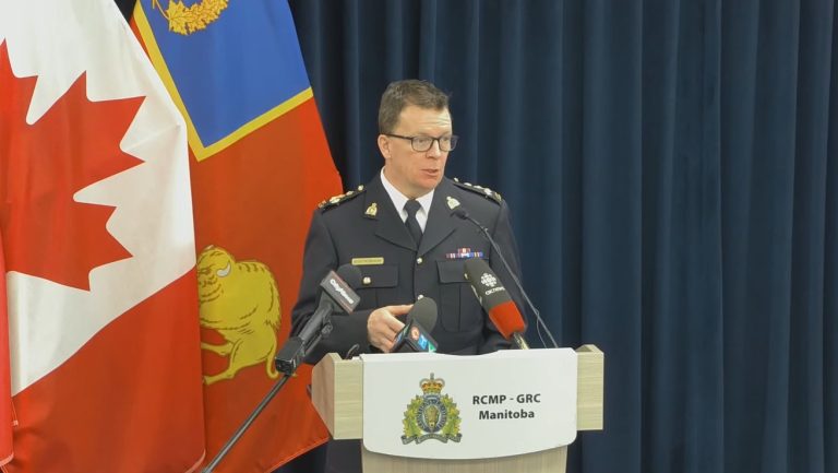 Manitoba RCMP recommend Winnipeg police look into bodycams