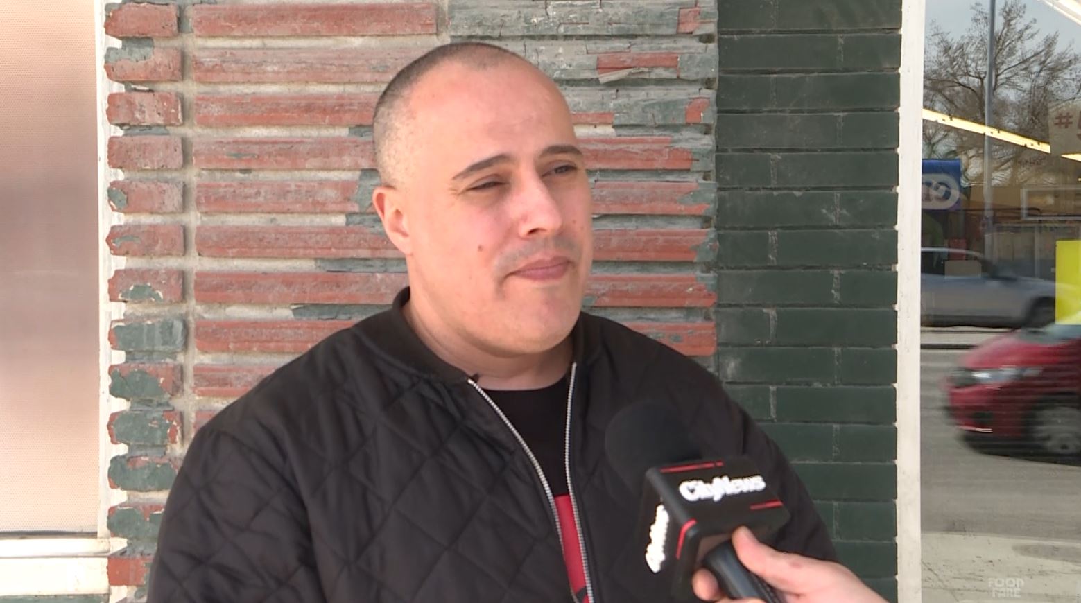 Witness wants charges laid in reported attack at Winnipeg store by staff