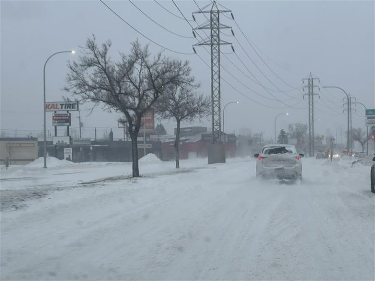Winnipeg weather: schools closed due to blizzard