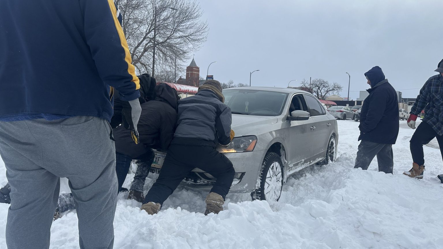 Winnipeg weather: schools closed due to blizzard
