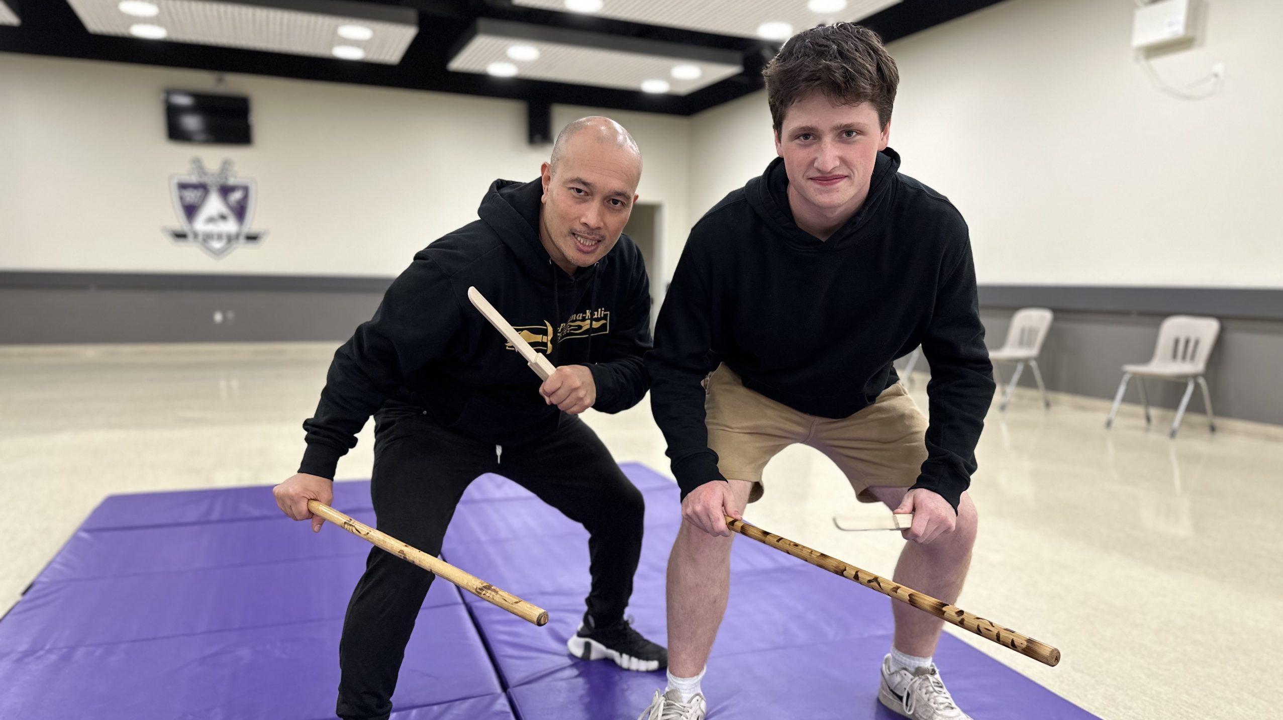 Winnipeg martial artist teaches Kali to Filipino community - CityNews ...