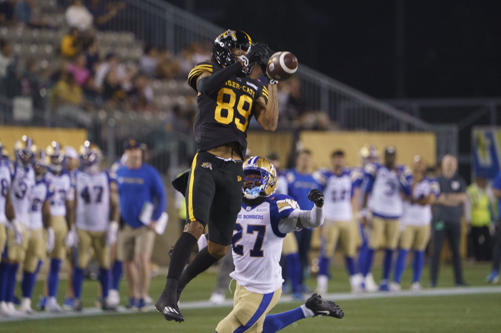 Mitchell throws two TD passes as Ticats down Blue Bombers 32-21 in ...