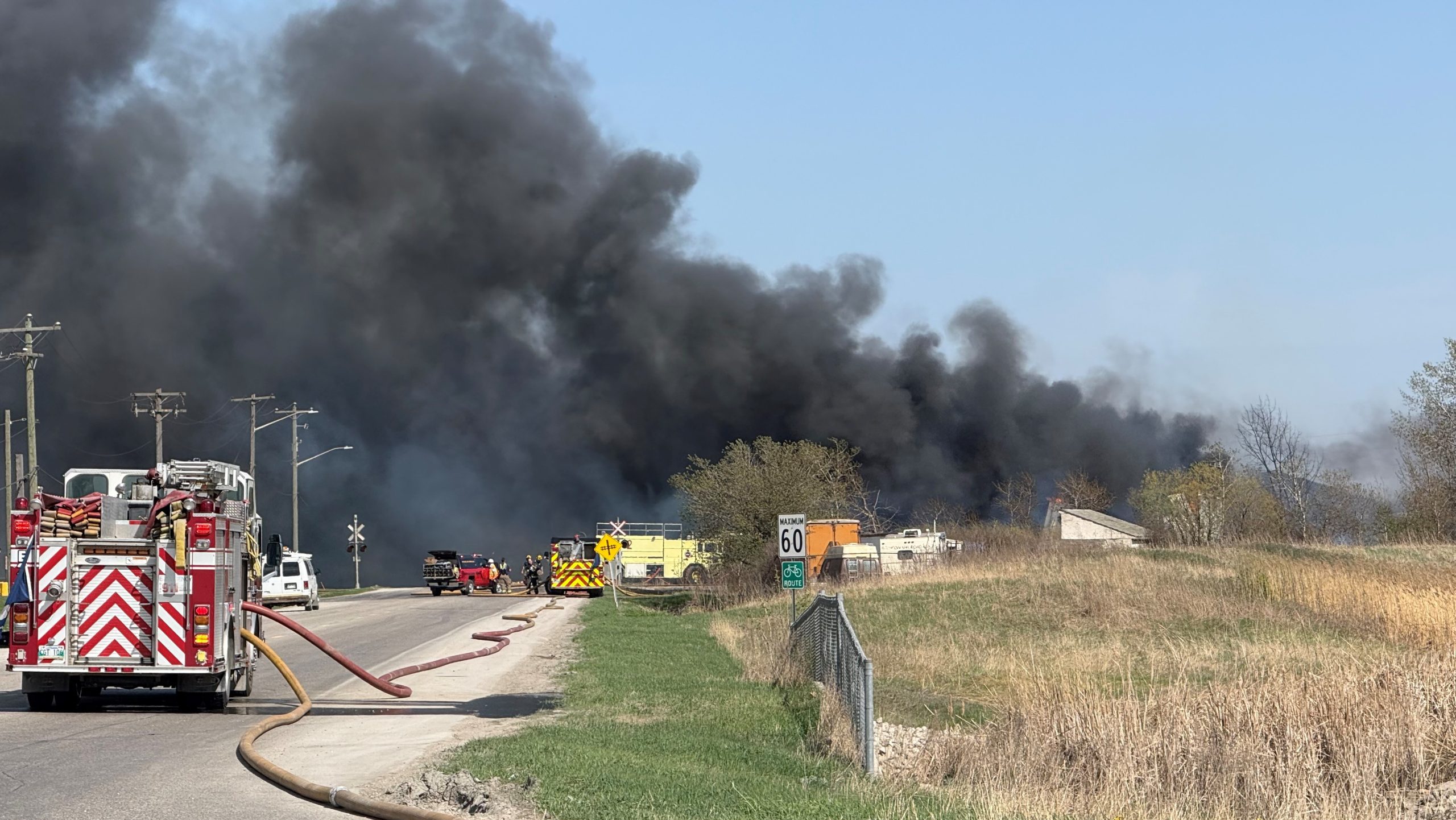 WFPS battles grass fire in Transcona neighbourhood