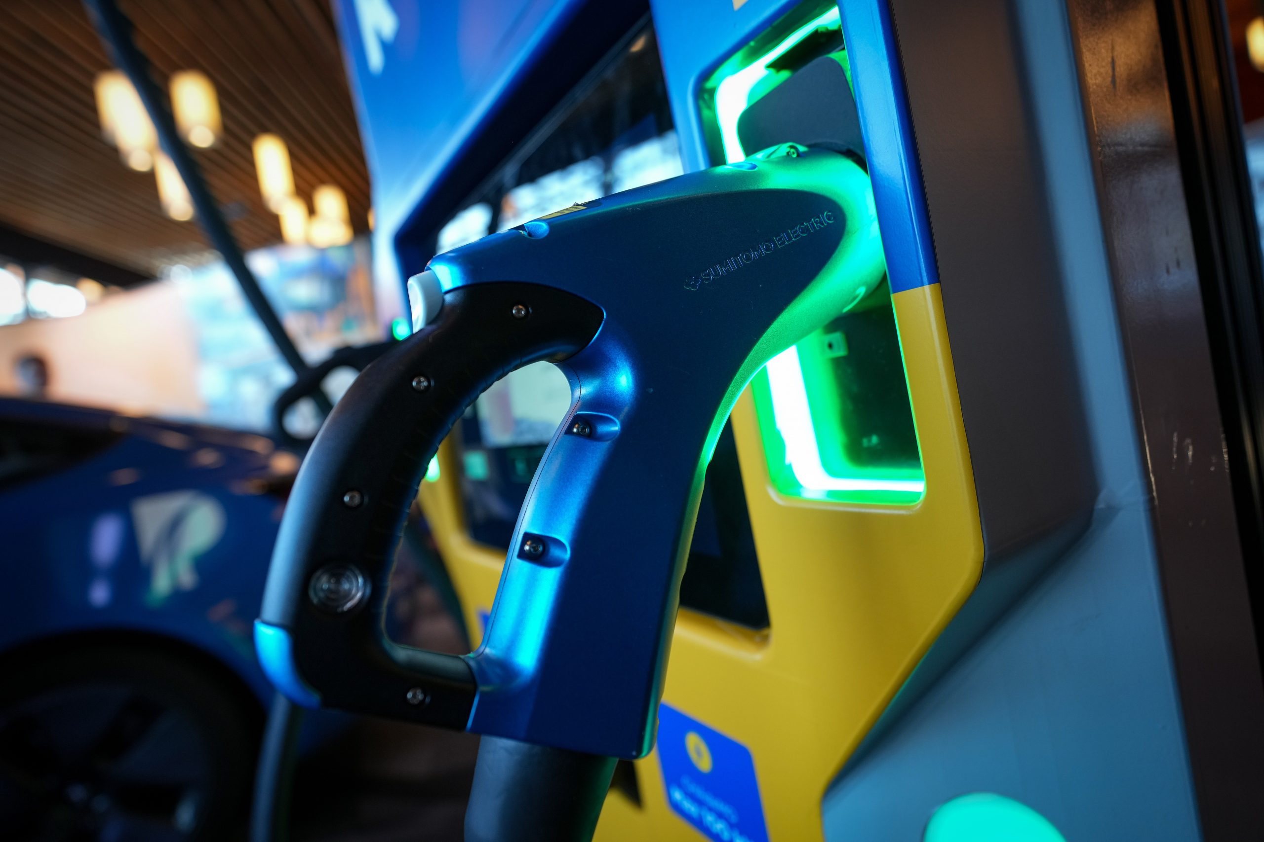 Manitoba Hydro to set up six electric vehicle charging stations in the ...