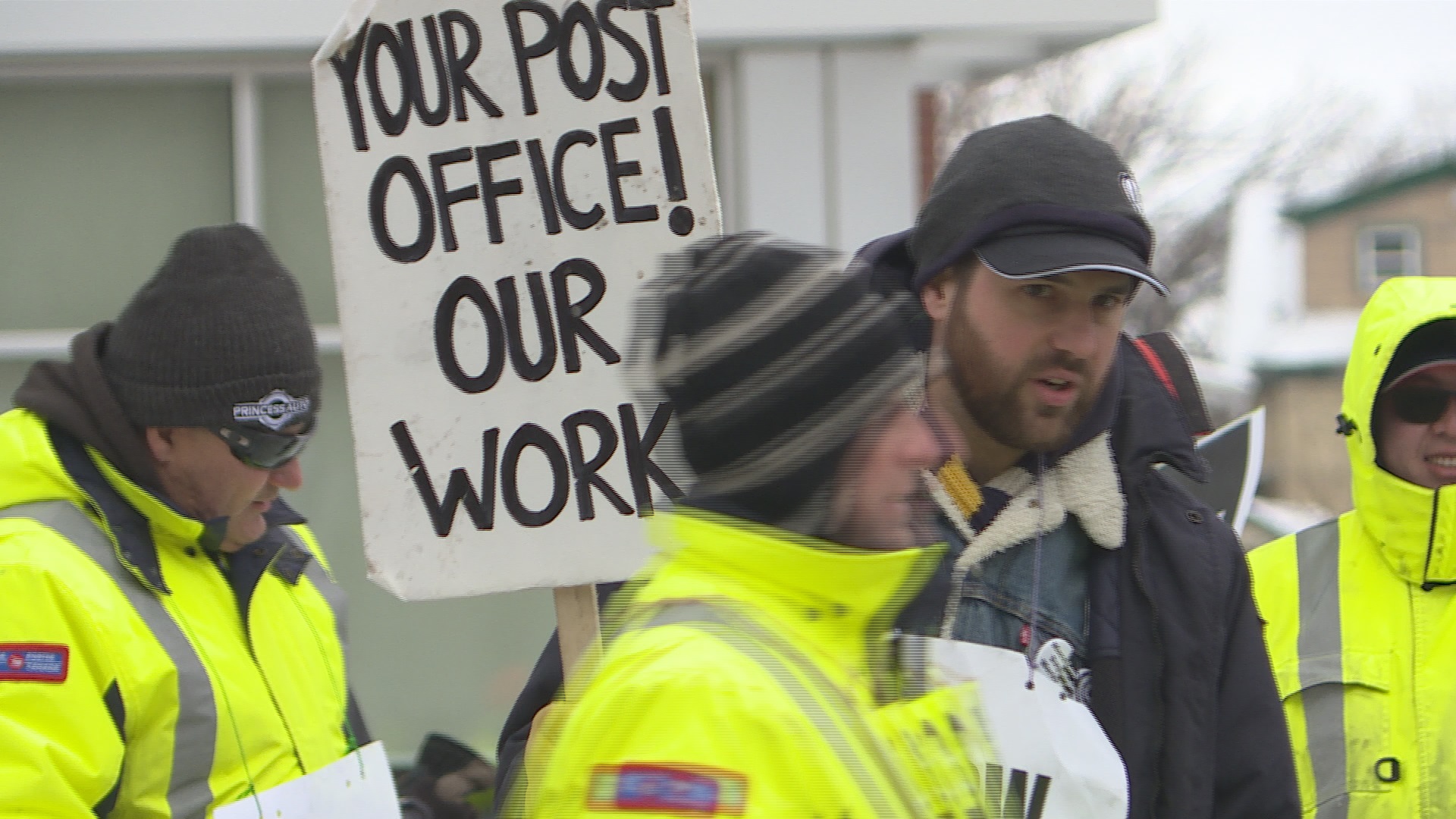 Postal strike slowing some charities’ ability to help in Winnipeg
